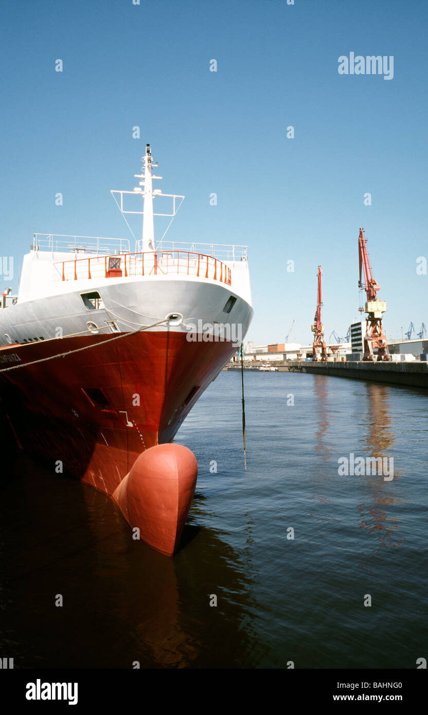 April 24, 2009 - Sietas built and Foroohari owned container ship ...