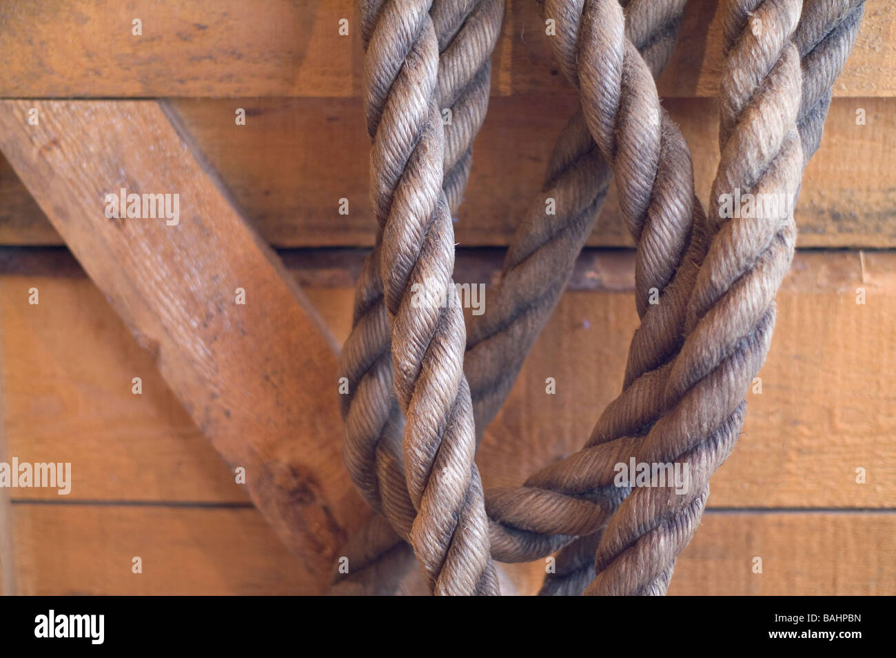 Thick Rope over Packing Crate Stock Photo - Alamy