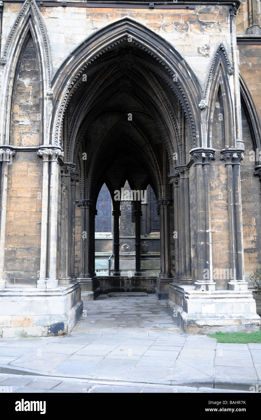Arch arched arches entrance hi-res stock photography and images - Alamy