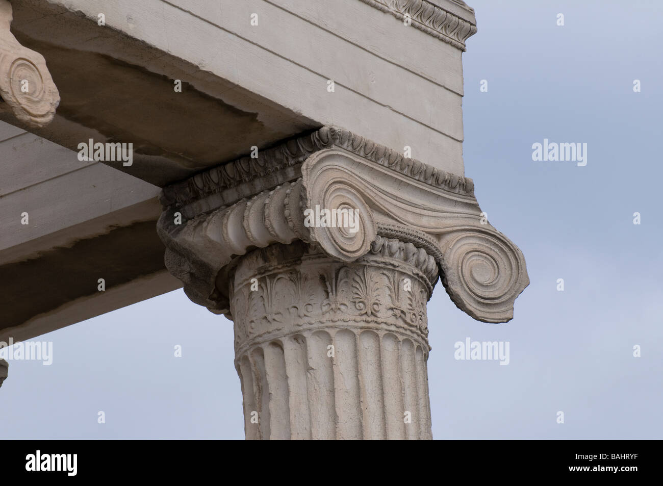 Ionic order hi-res stock photography and images - Alamy