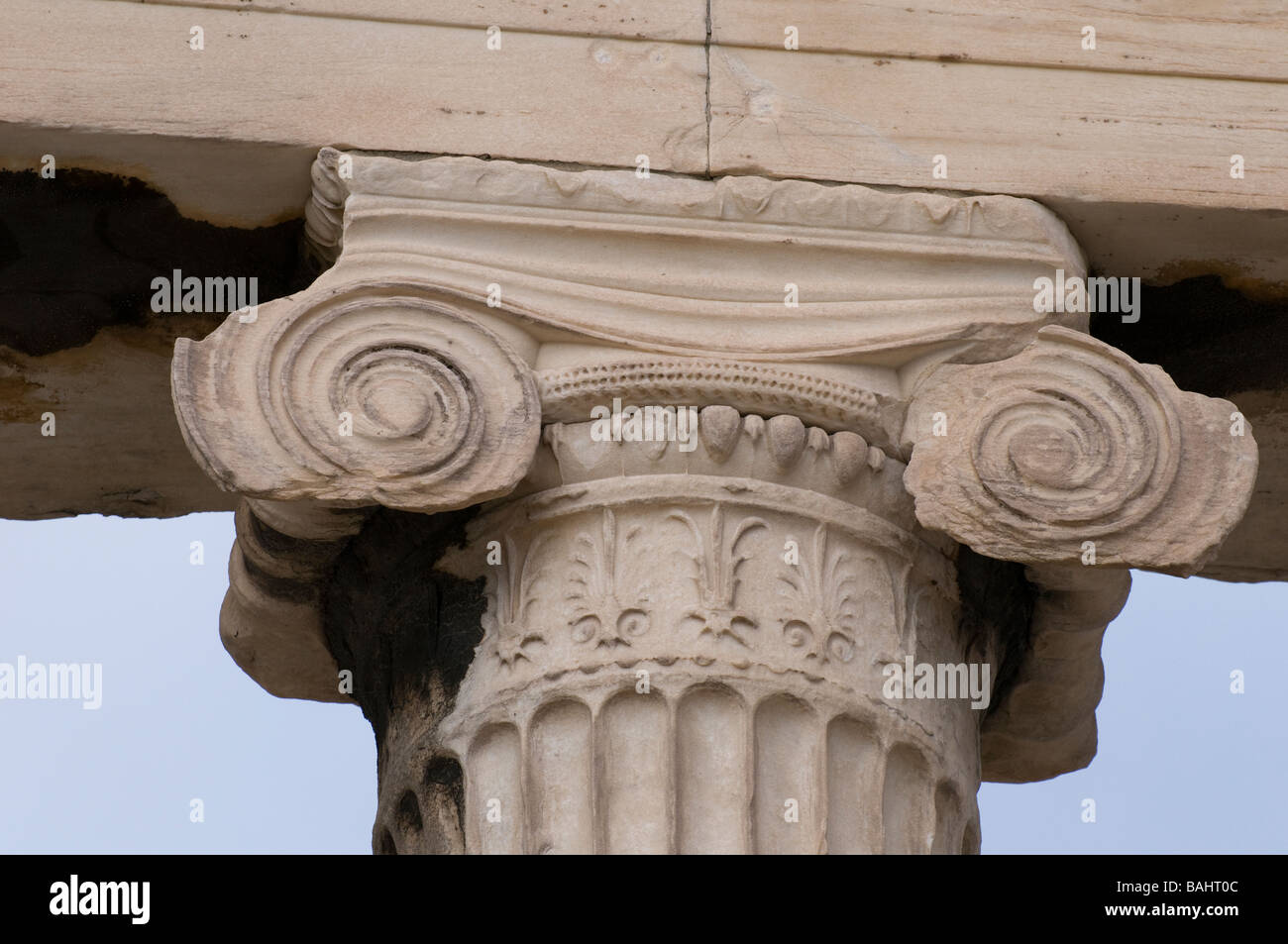 Doric ionic corinthian column hi-res stock photography and images - Alamy