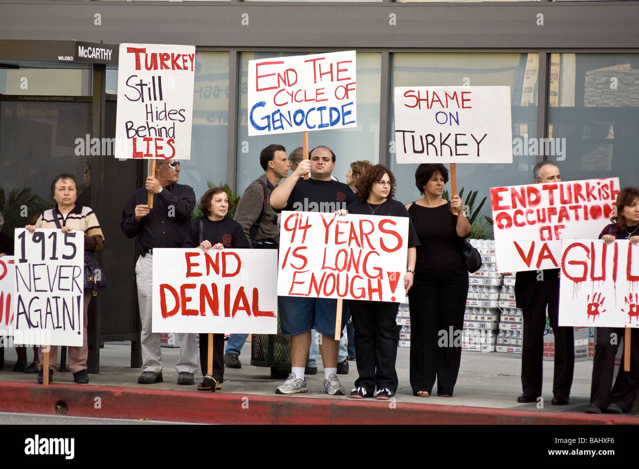 Protest signs hi-res stock photography and images - Alamy