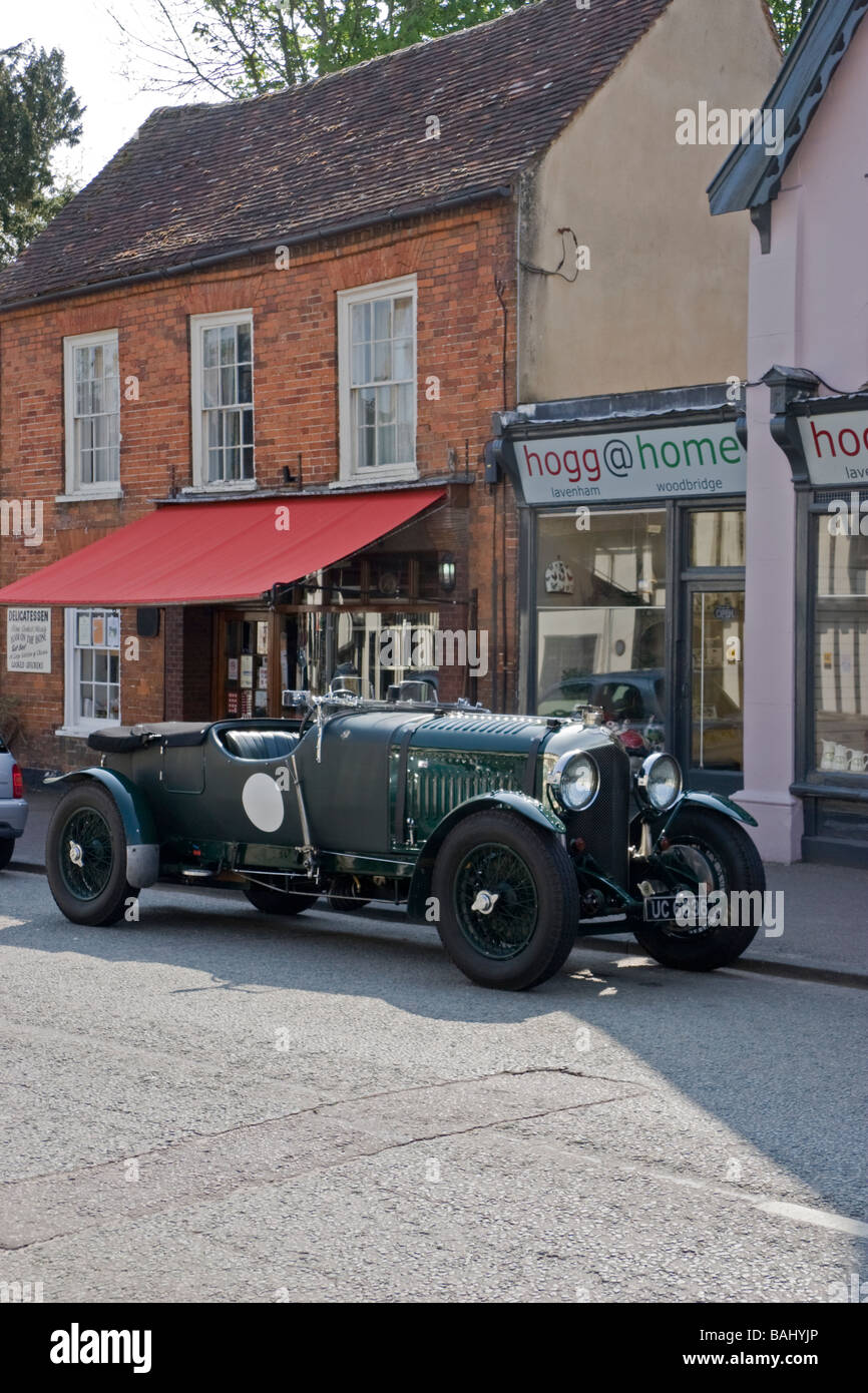 Car open bentley hi-res stock photography and images - Alamy