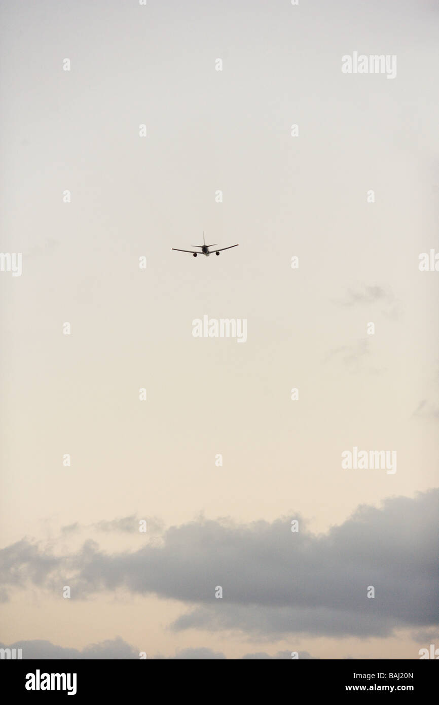 Commercial Aviation, Aircraft in flight Stock Photo - Alamy