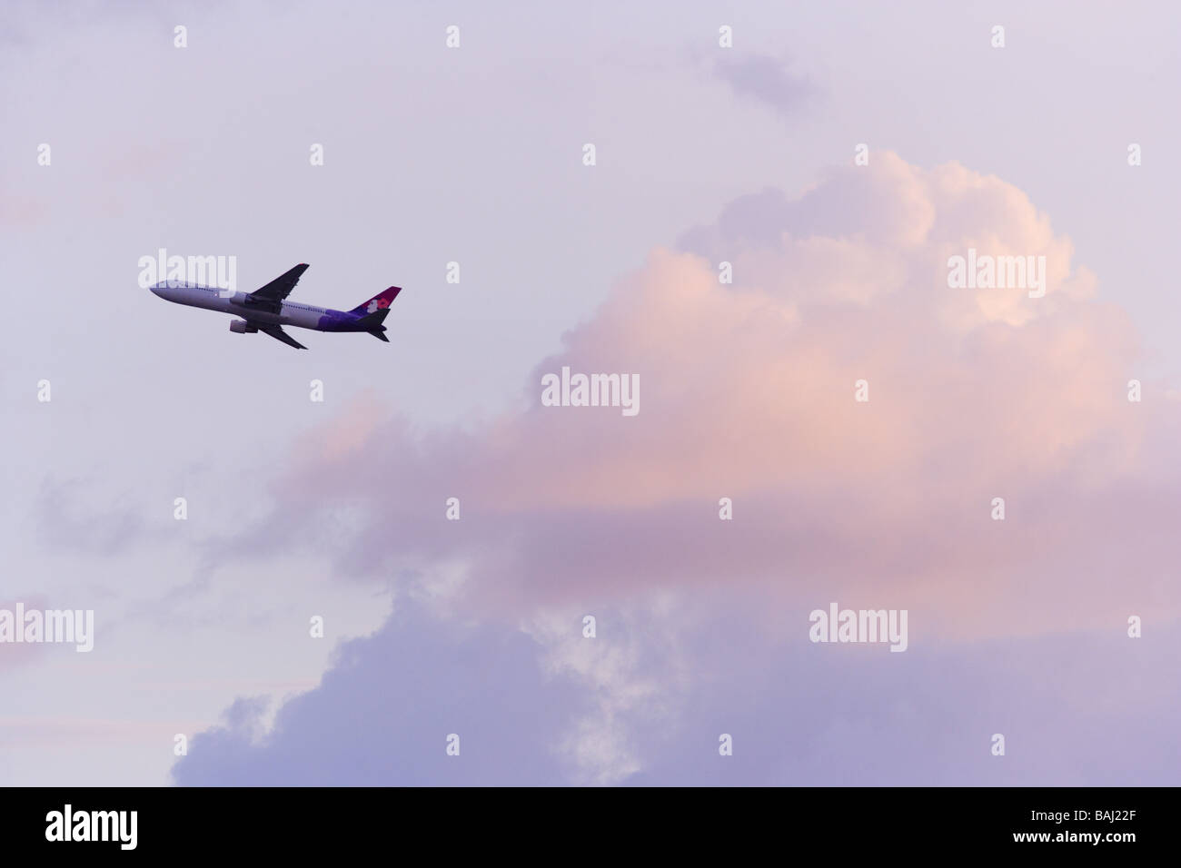 Commercial Aviation, Aircraft in flight Stock Photo - Alamy