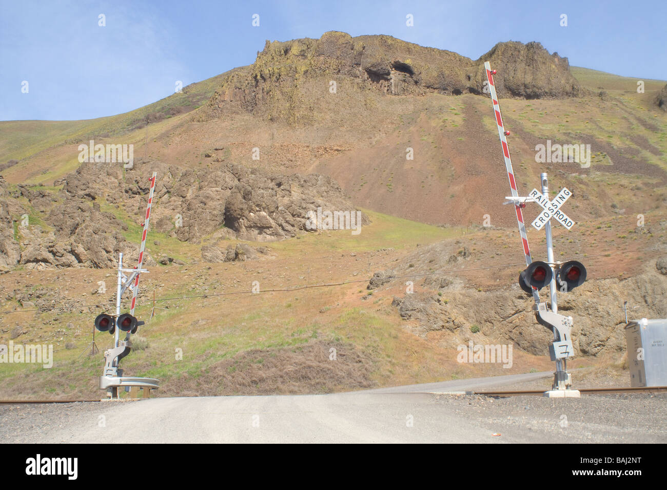 Railroad Crossing Train tracks Columbia Gorge Washington United States ...