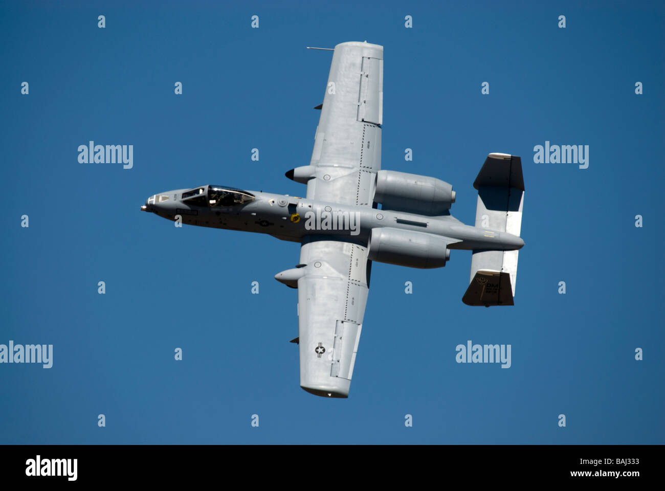 An A-10 Thunderbolt performs a knife edge pass Stock Photo - Alamy