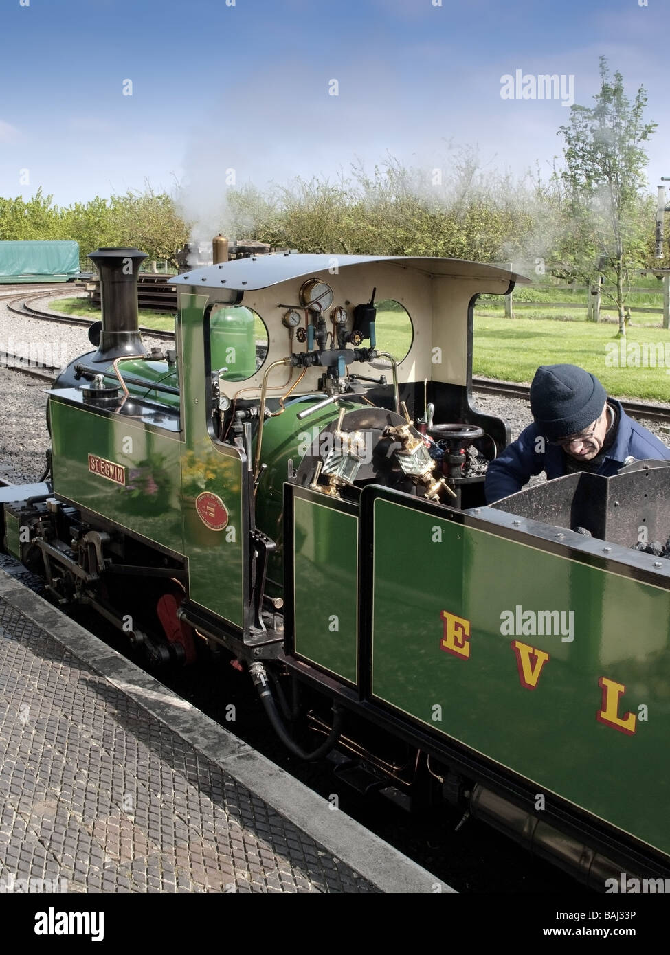 Evesham train station hi-res stock photography and images - Alamy