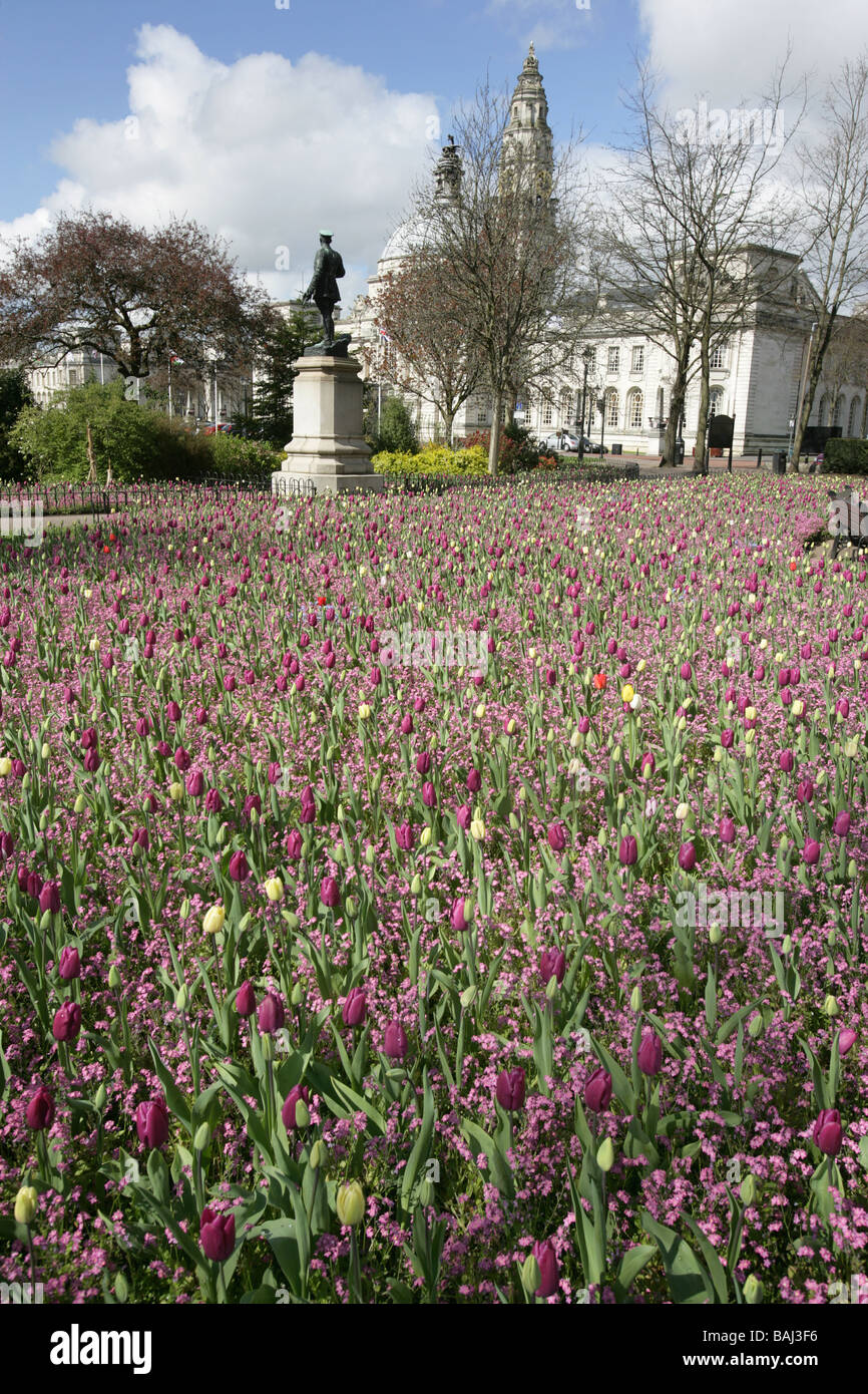 Cardiff city hall gardens hi-res stock photography and images - Alamy