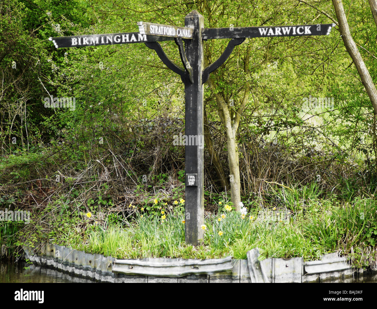 stratford upon avon canal lapworth flight of locks warwickshire ...