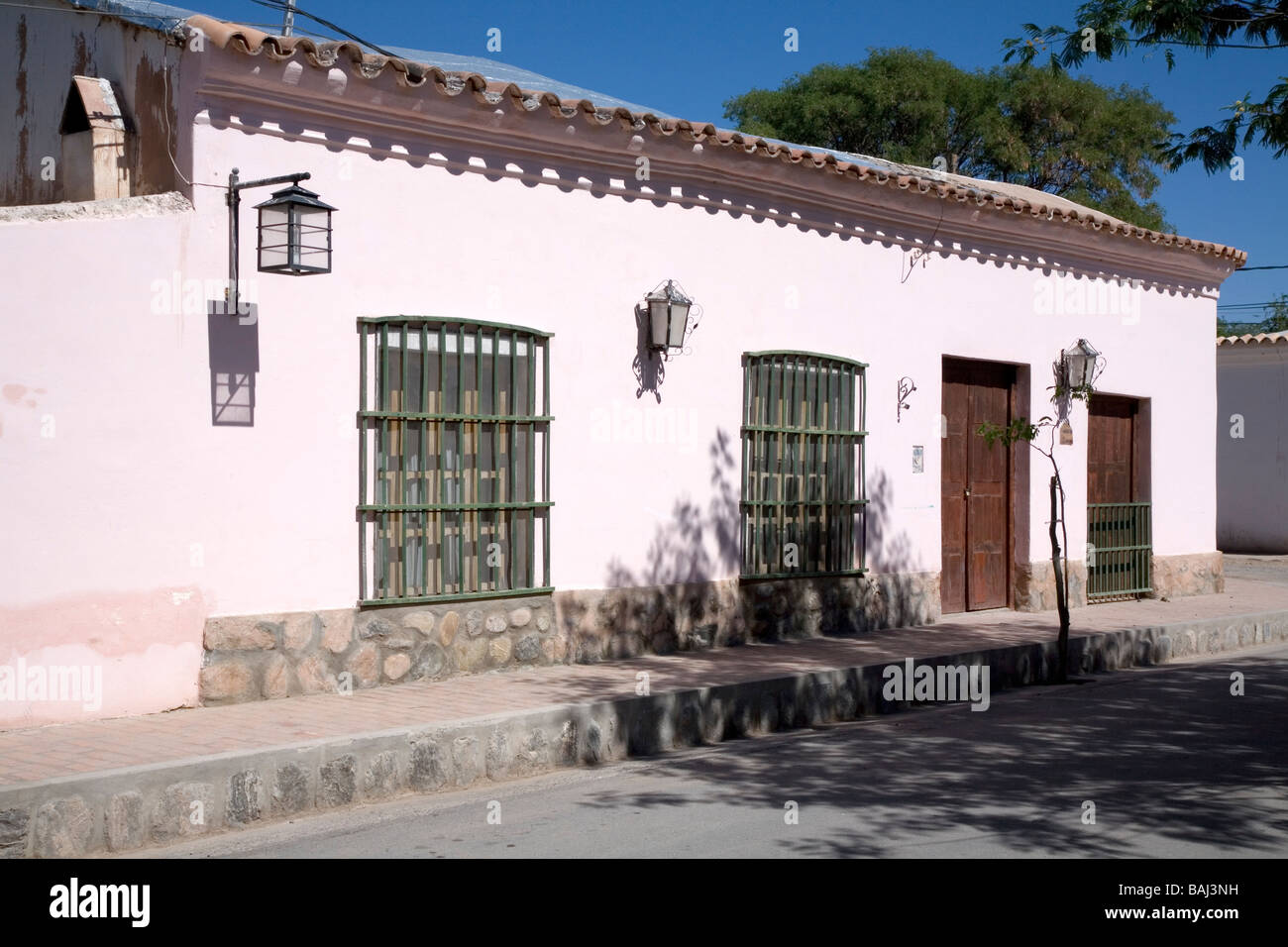 Traditional Hispanic architecture in San Carlos, Salta Province ...