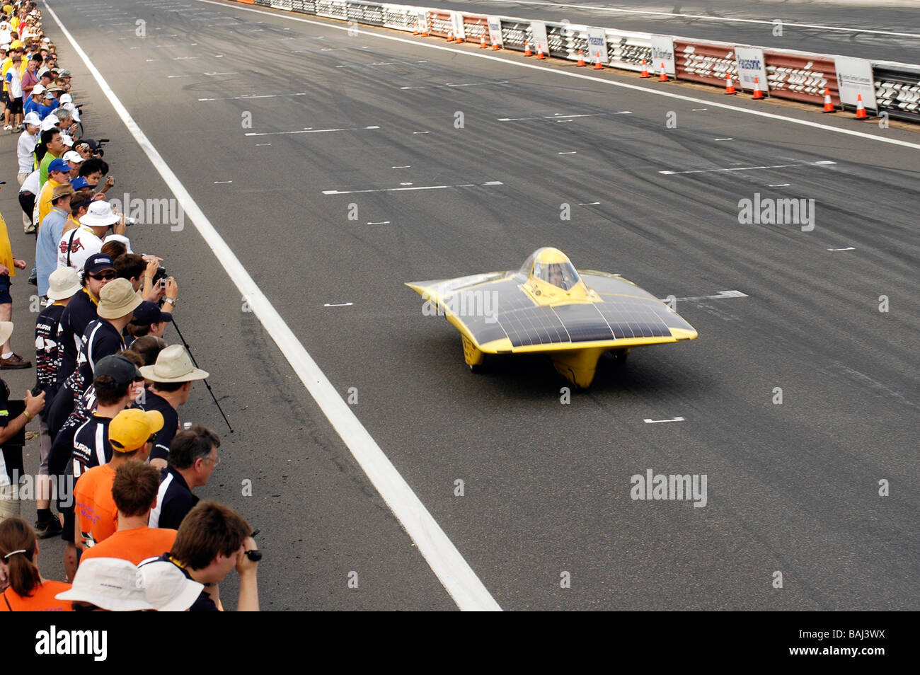 Solar cars getting ready before taking part in the qualification rounds ...