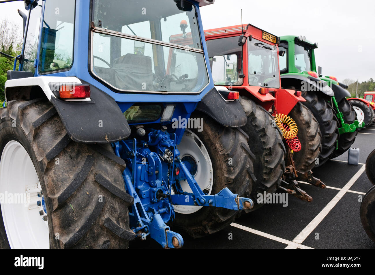 Irish vintage tractors hi-res stock photography and images - Alamy