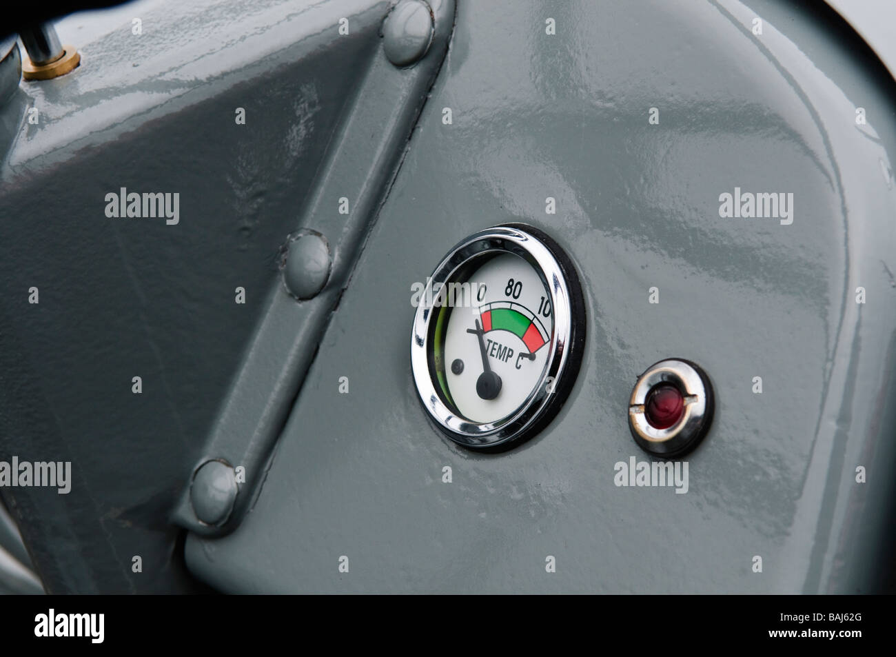 Massey Ferguson FE35 MF35 tractor released in 1955 (USA) 1956 (UK ...