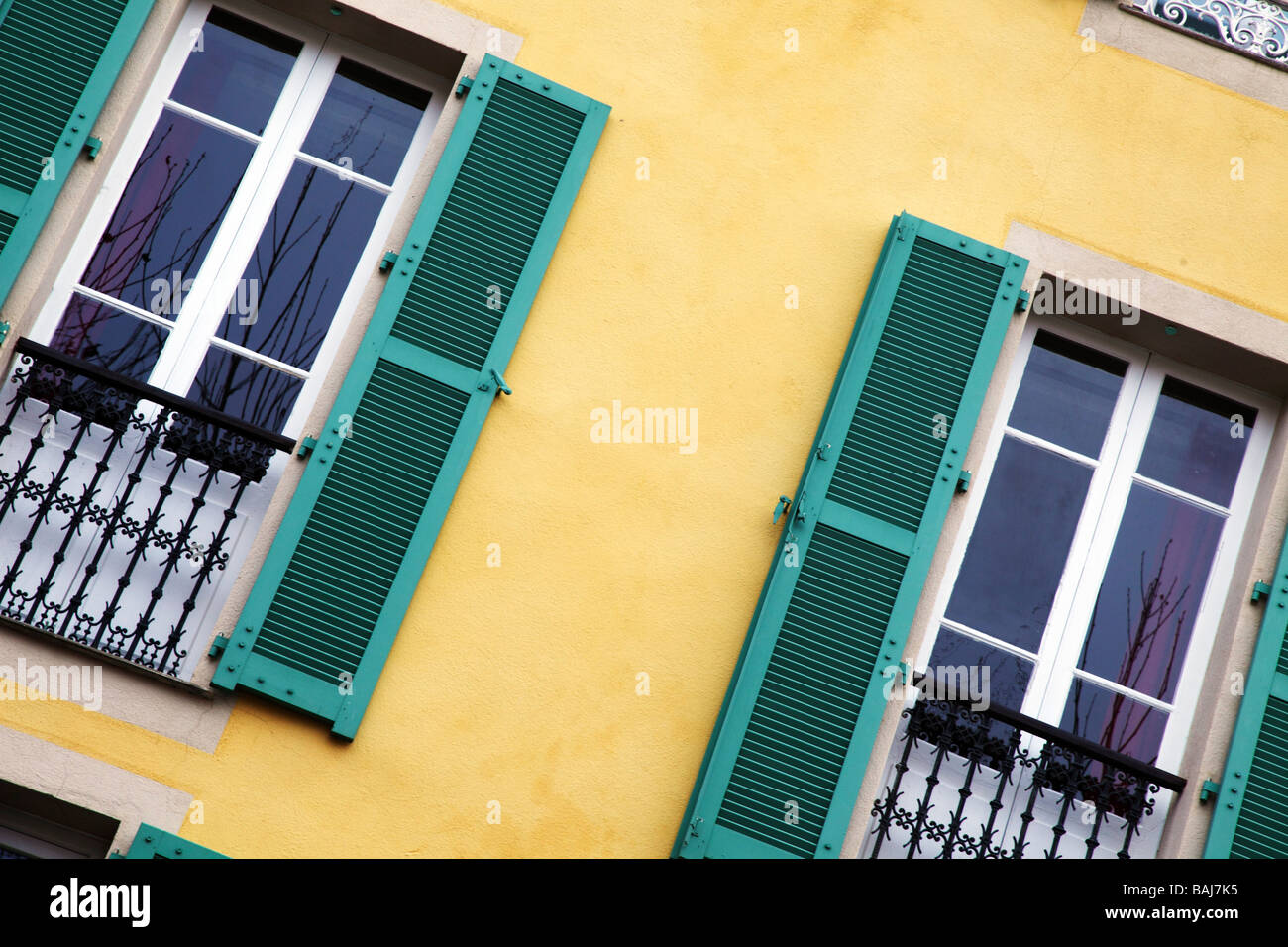 green shutter windows, south France Stock Photo - Alamy