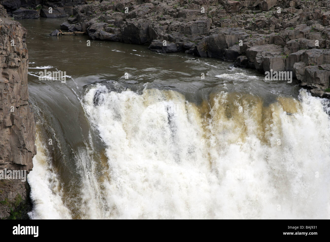 The Palouse Falls drop approximately 200 feet in to the Palouse River ...