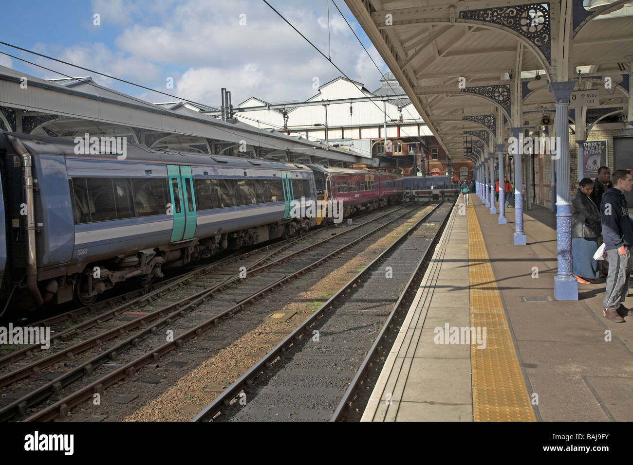 Norwich station england hi-res stock photography and images - Alamy