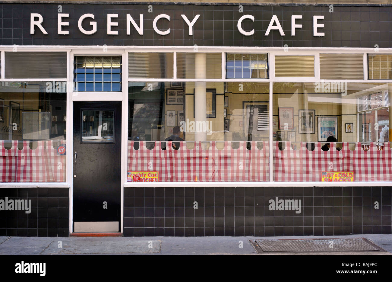Regency cafe pimlico hi-res stock photography and images - Alamy