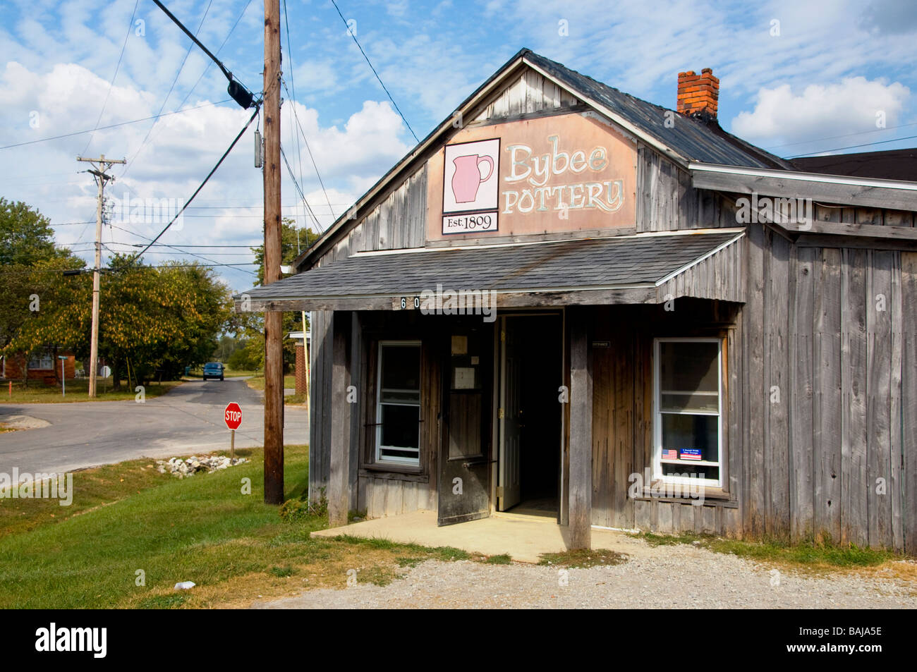 Exterior of the famous Bybee Pottery in Bybee Kentucky Stock Photo - Alamy