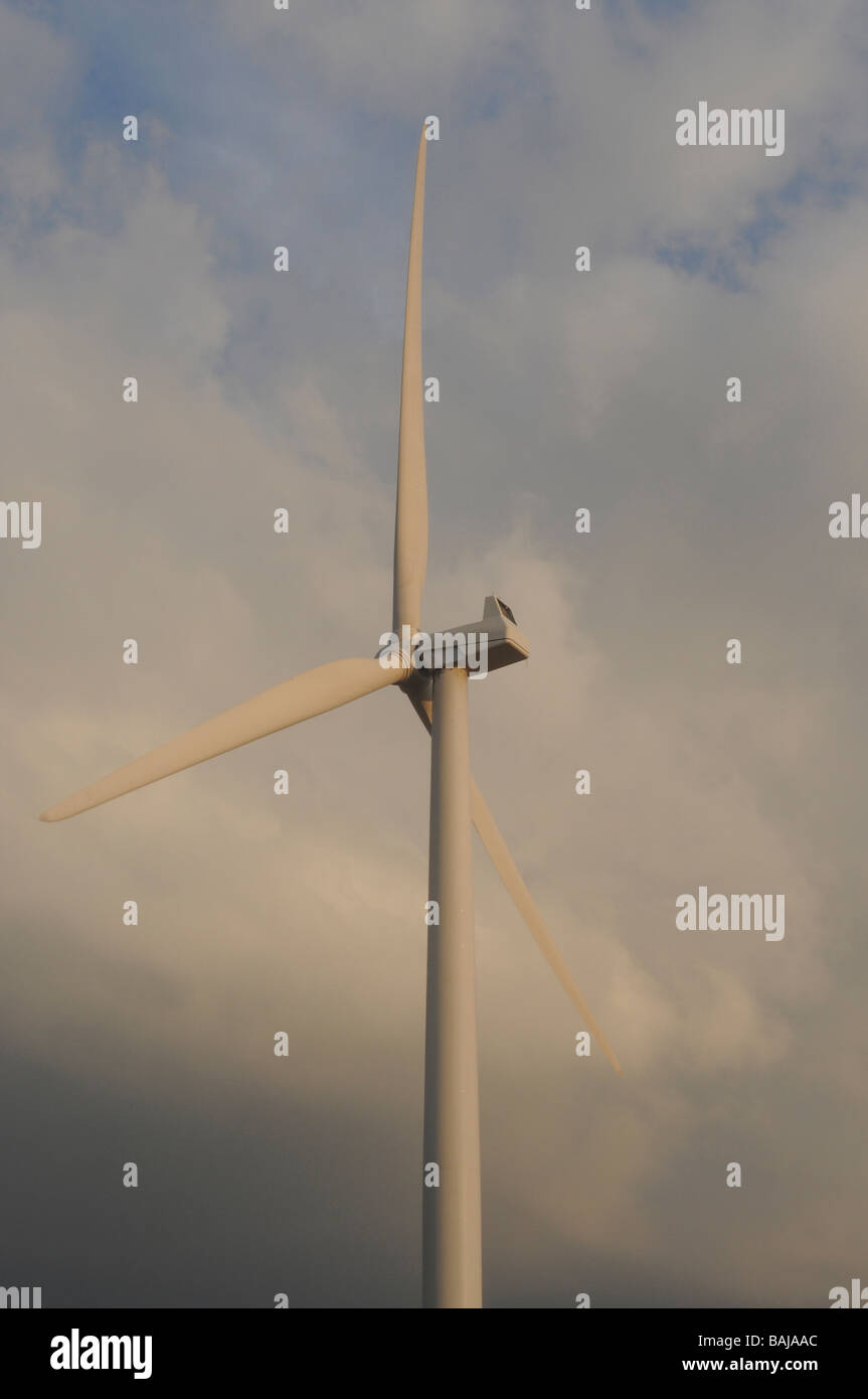 Wind mill at Maple Ridge wnd farm outside of Lowville New York on Tugs ...