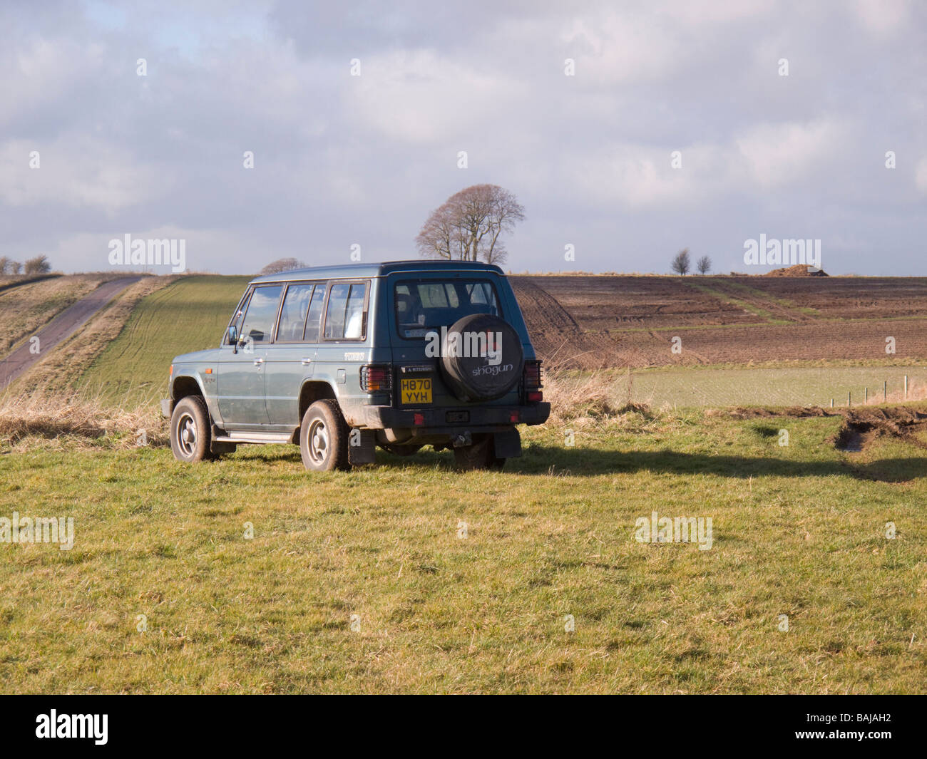 Salisbury Plain Mitsubishi Shogun Pajero off road 4wd Four Wheel Drive ...
