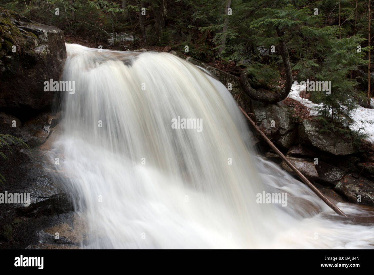 New england roadside waterfalls hi-res stock photography and images - Alamy