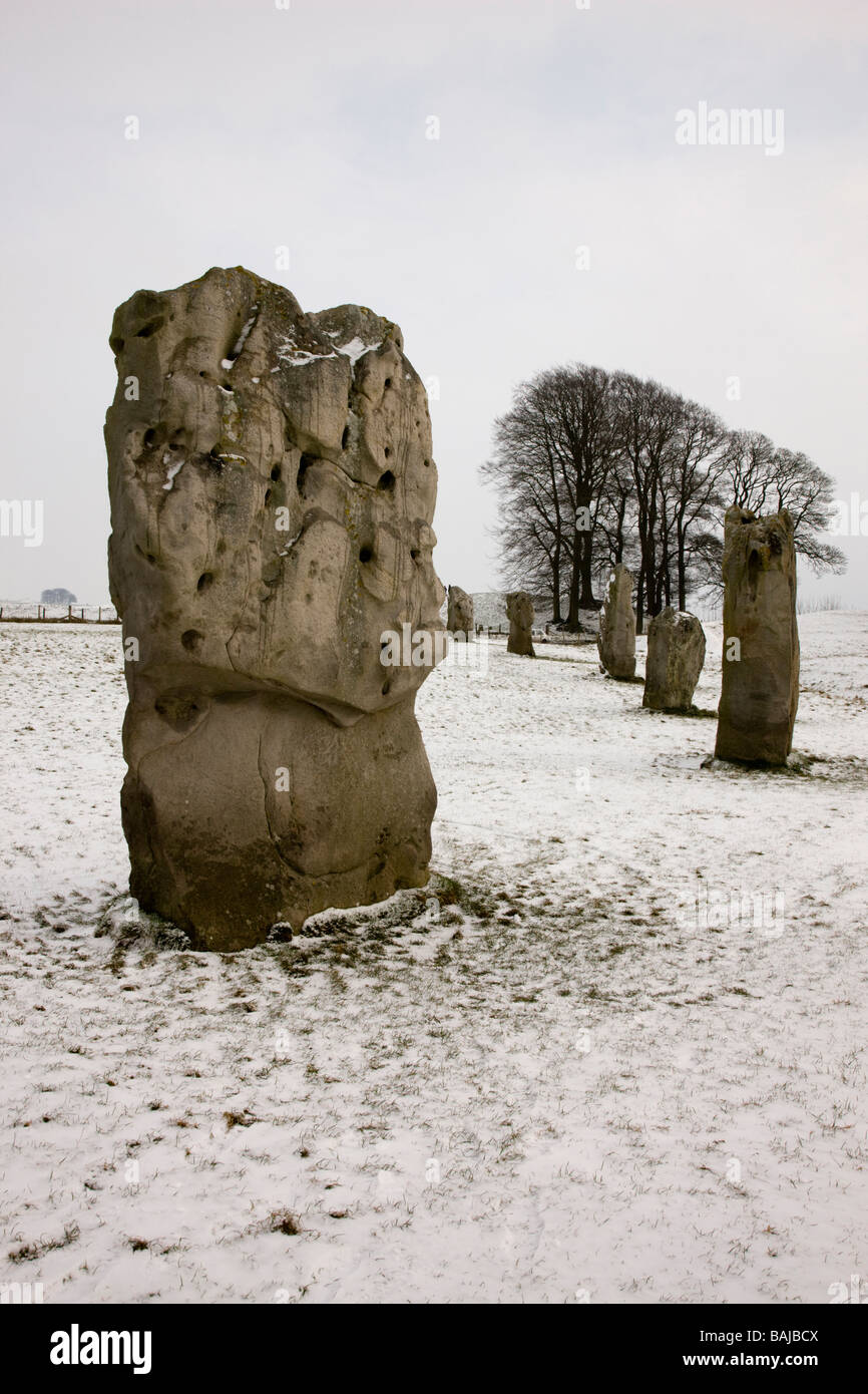 Avebury henge hi-res stock photography and images - Alamy