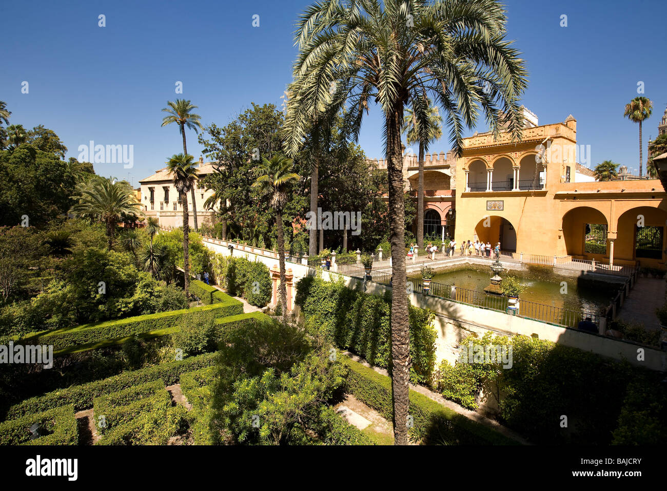 Palacio gotico hi-res stock photography and images - Alamy