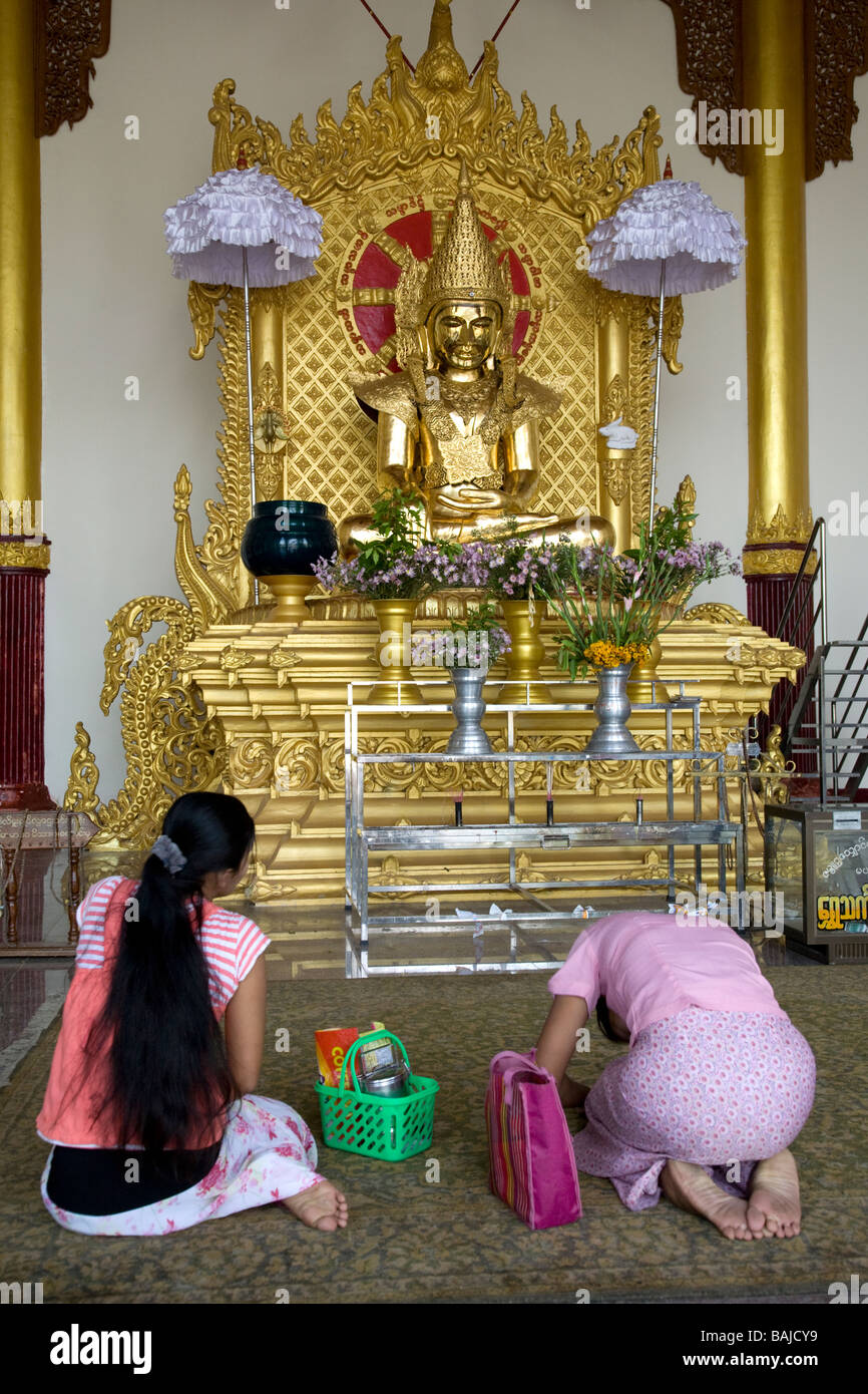 Women praying at Botataung Paya. Yangon. Myanmar Stock Photo - Alamy