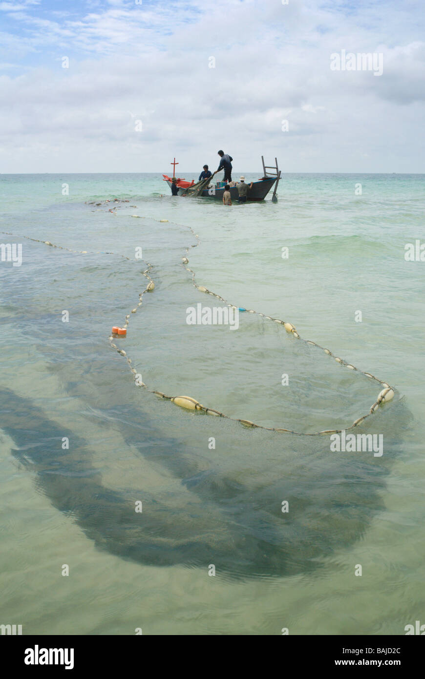 Fish net trawler catch hi-res stock photography and images - Alamy