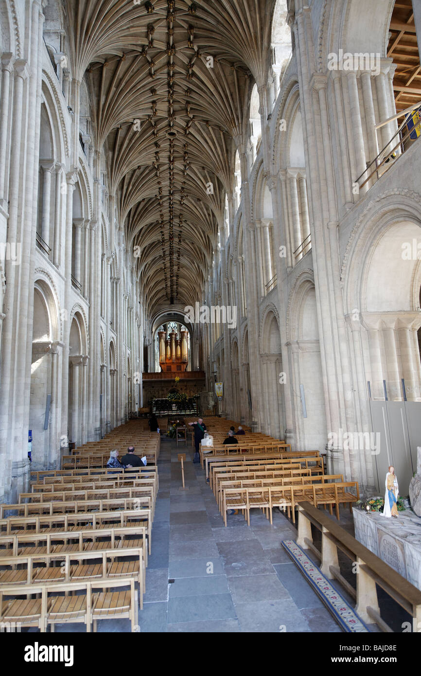 Interior cathedral hi-res stock photography and images - Alamy