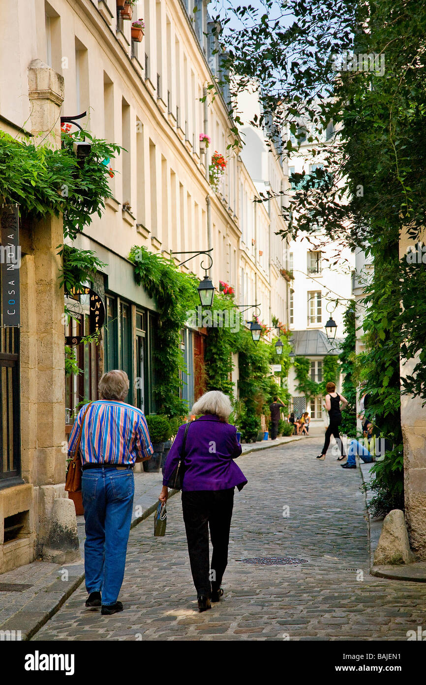 France, Paris (75), Bastille District, Passage Damoye Stock Photo - Alamy