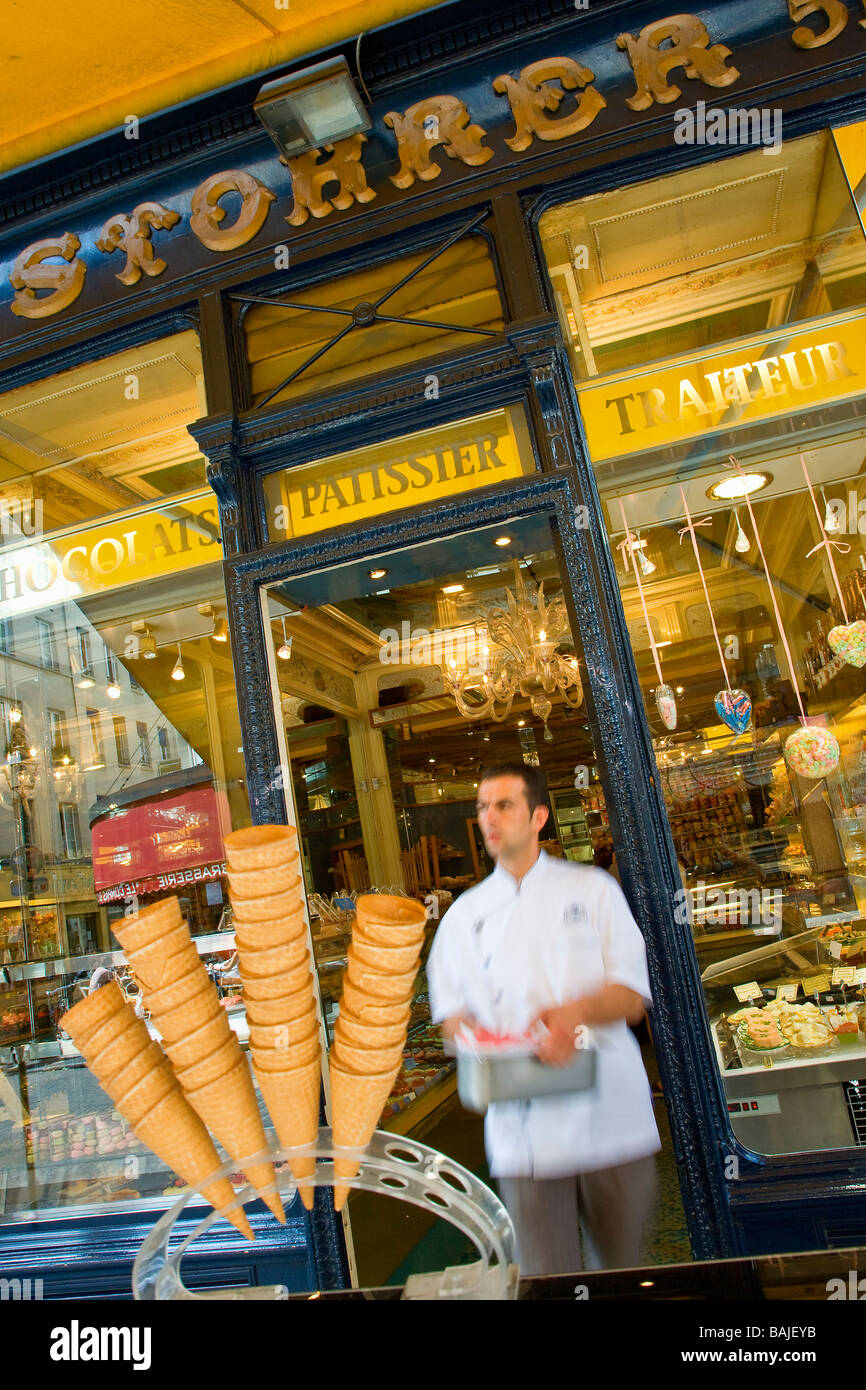 France, Paris, Rue Montorgueil, Stohrer Pastry shop Stock Photo - Alamy