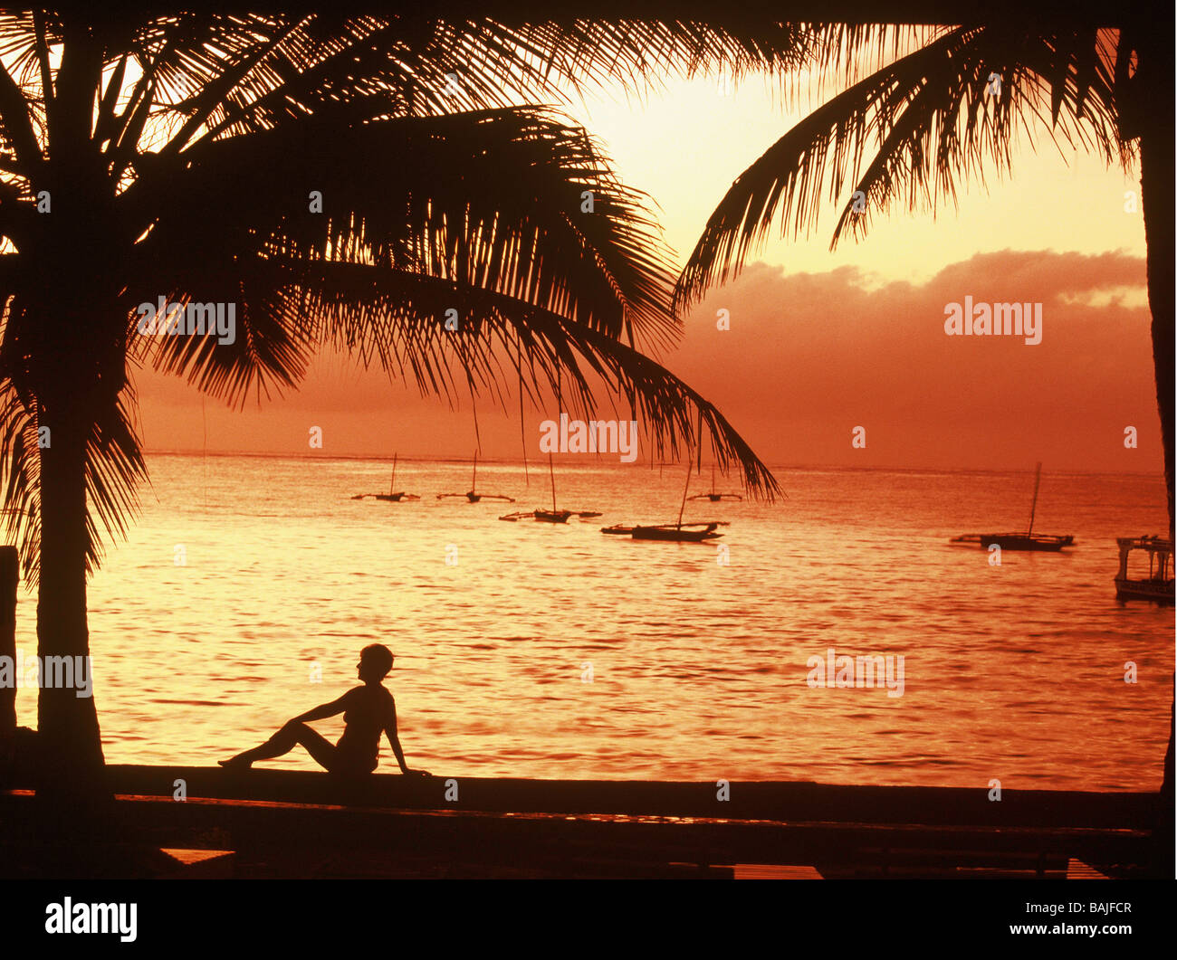 SUNSET IN ON THE MOMBASA BEACH IN KENYA Stock Photo - Alamy