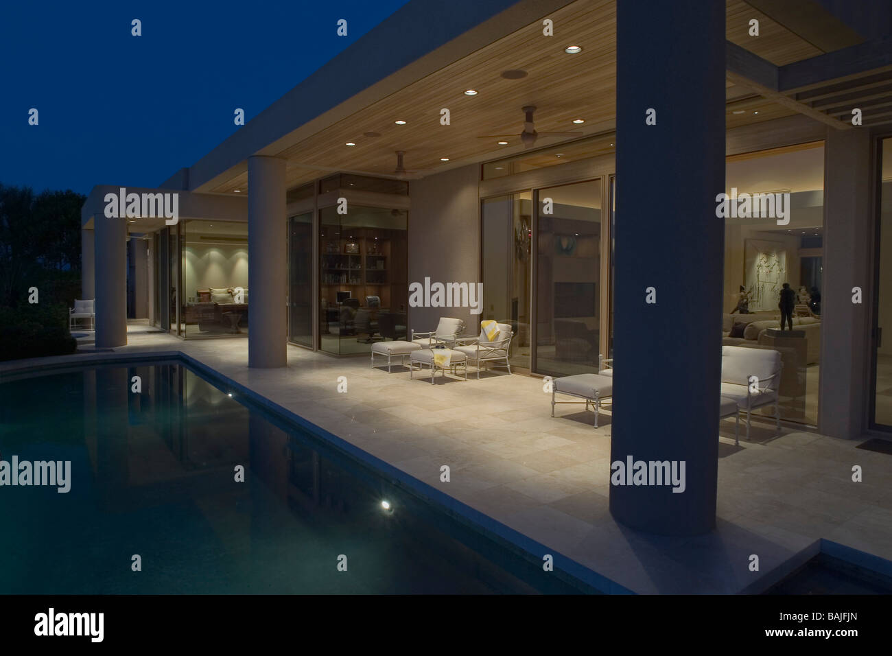 House exterior with swimming pool Stock Photo - Alamy