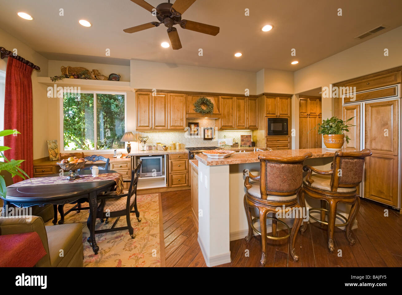 Kitchen and dining room interior Stock Photo - Alamy