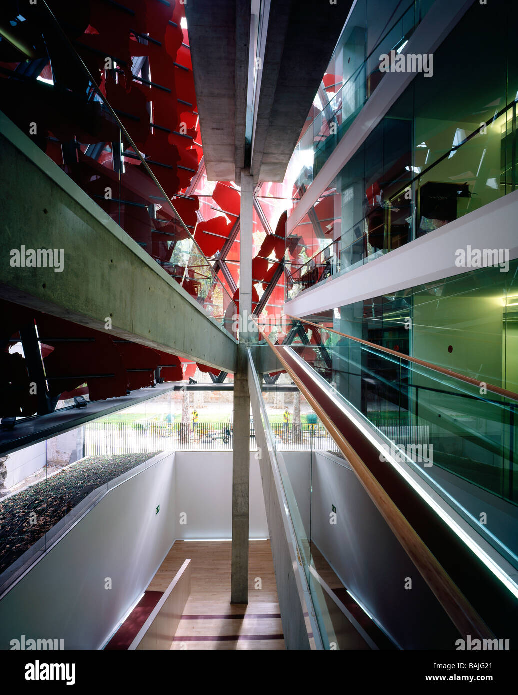 POMPEU FABRA UNIVERSITY - DEPARTAMENTAL BUILDING, JUAN NAVARRO BALDEWEG ...