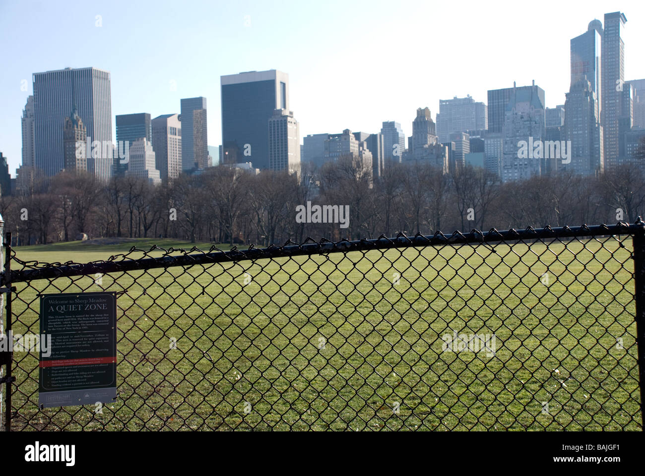 Quiet zone sign hi-res stock photography and images - Alamy