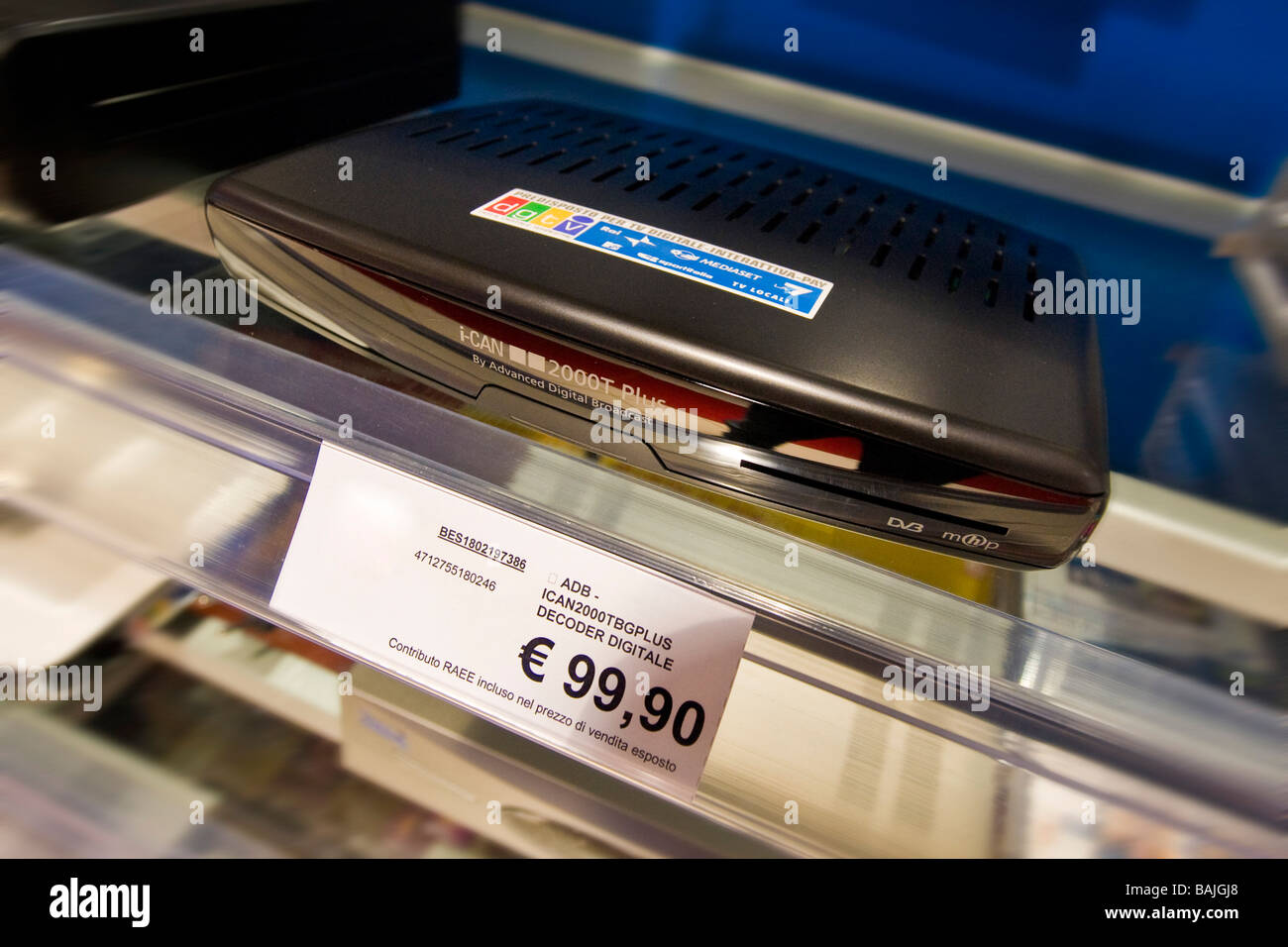 Tv decoder hi-res stock photography and images - Alamy