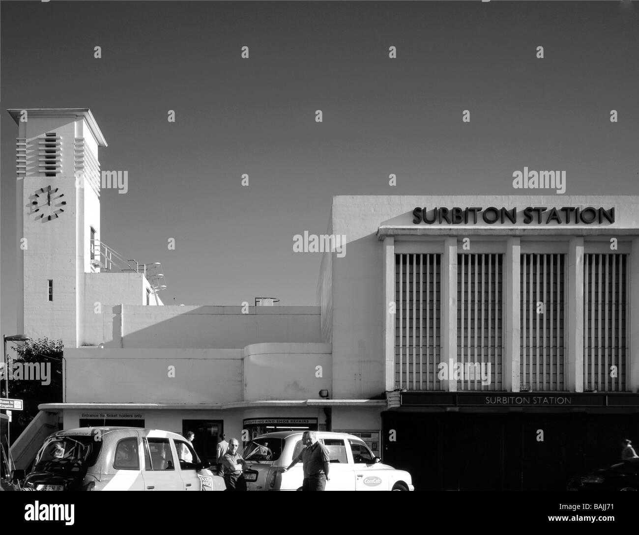 Surbiton railway hi-res stock photography and images - Alamy