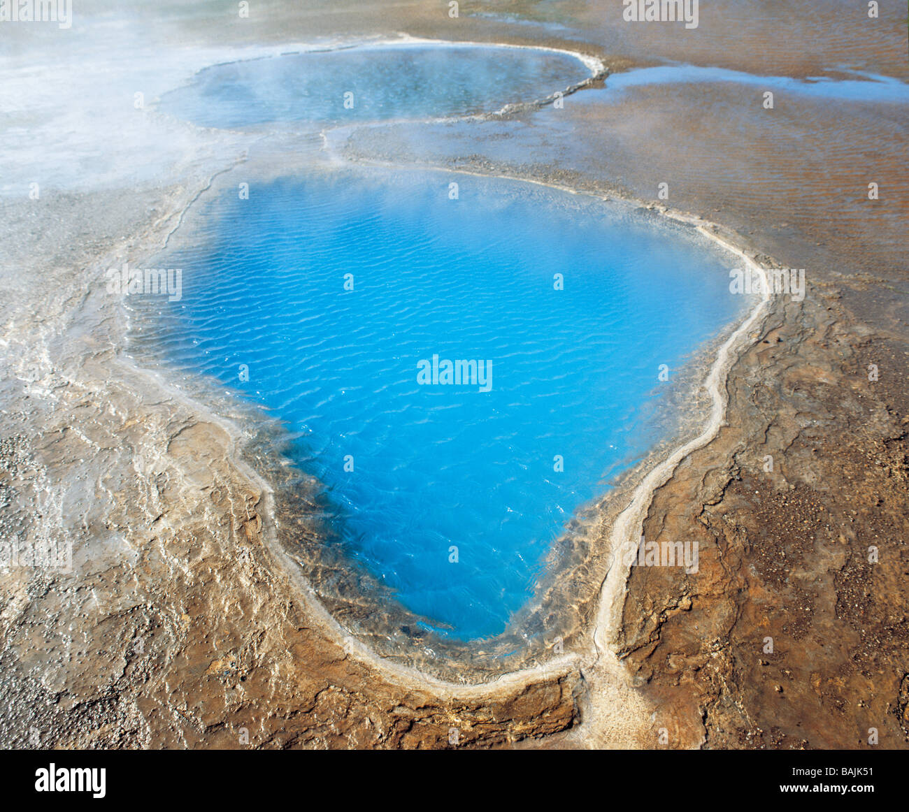 Smoke on water hi-res stock photography and images - Alamy
