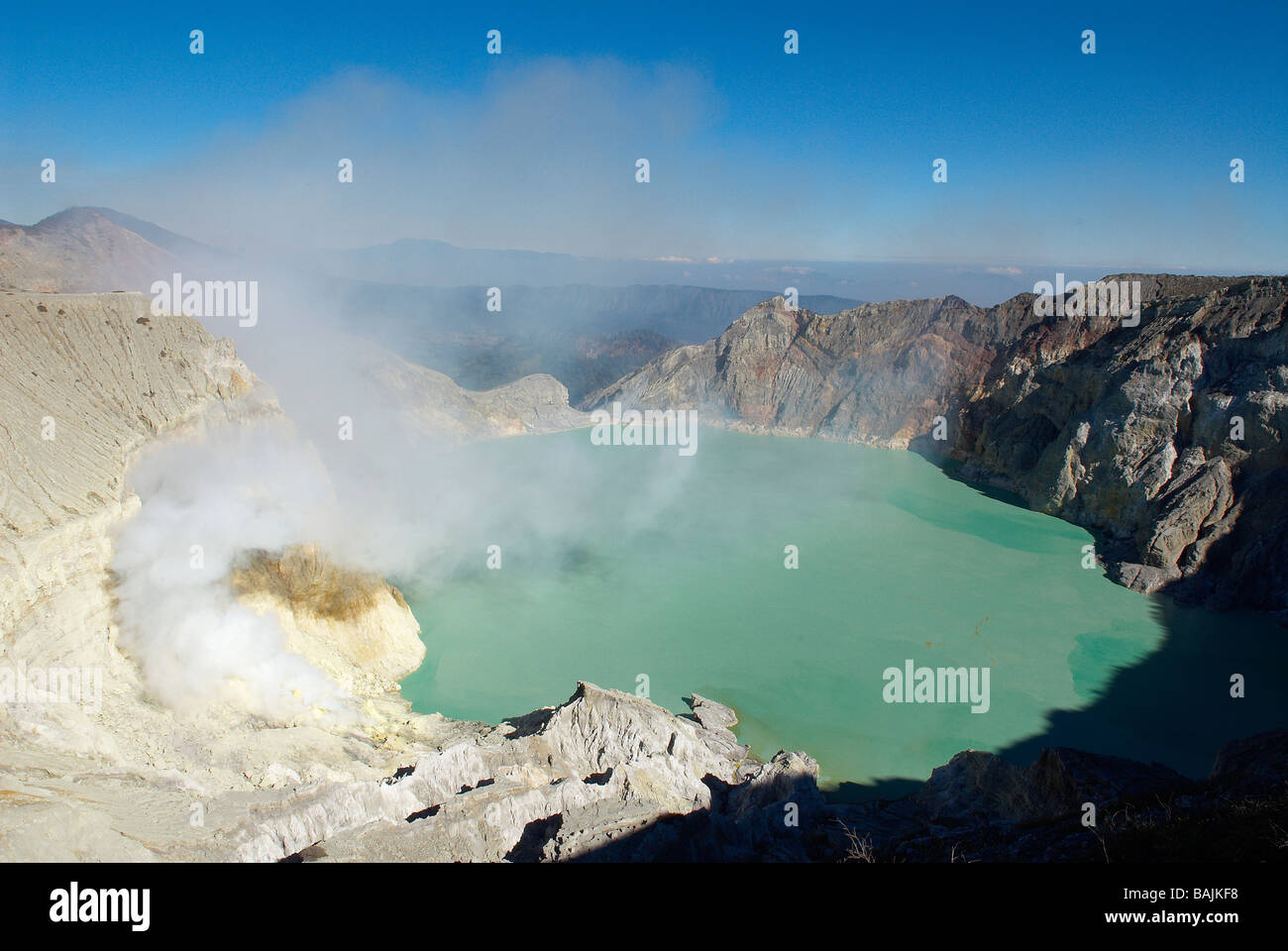 Working inside a volcano hi-res stock photography and images - Alamy