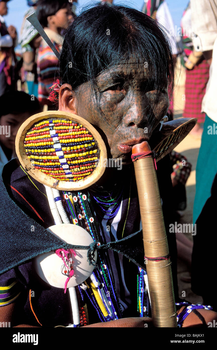 Myanmar burma chin state portrait hi-res stock photography and images ...