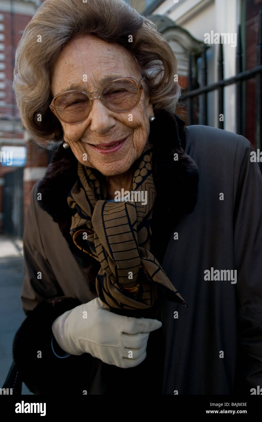 Happy old lady vintage hi-res stock photography and images - Alamy