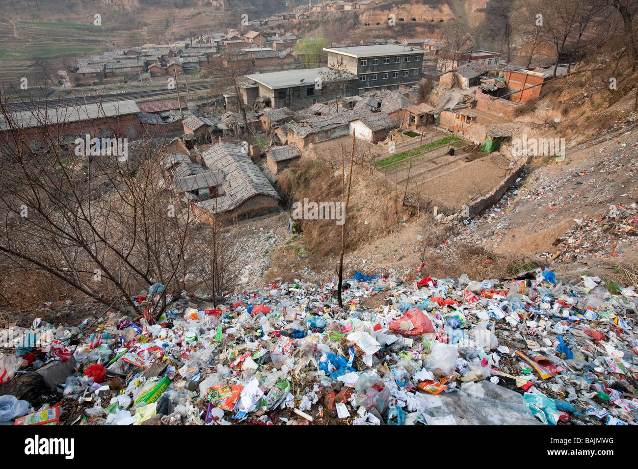 Rubbish dumped near Tongshuan in China Stock Photo - Alamy