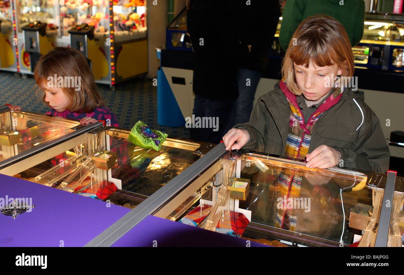 Penny arcade machine hi-res stock photography and images - Alamy