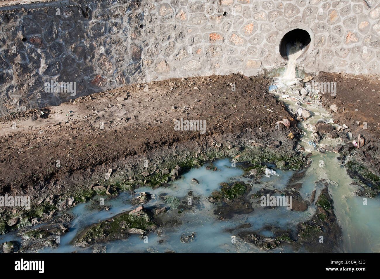 A highly polluted river in Hangang in China Stock Photo - Alamy