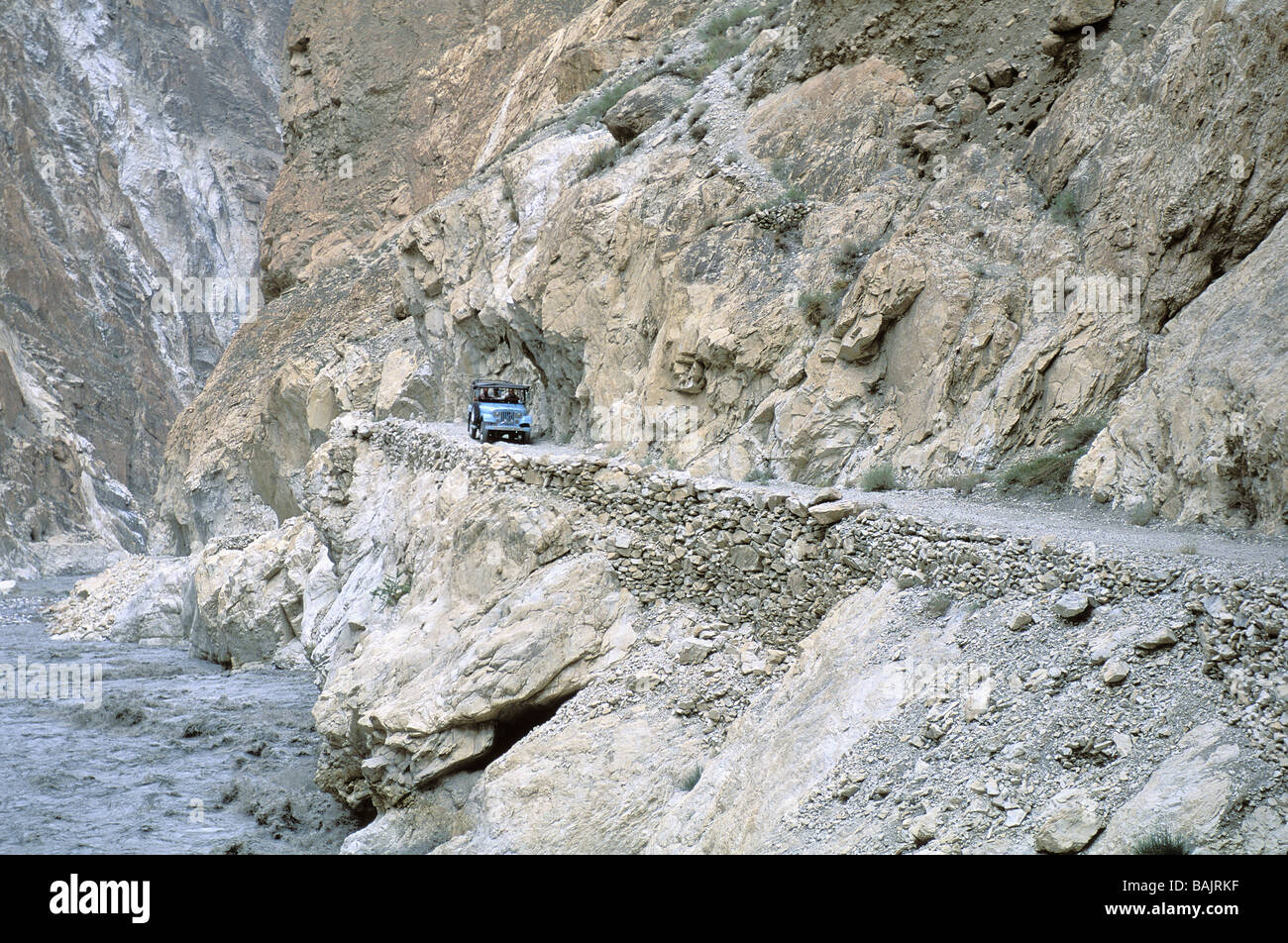 Hunza road hi-res stock photography and images - Alamy