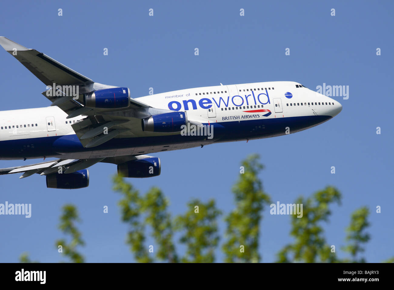 Ba 747 taking off hi-res stock photography and images - Alamy