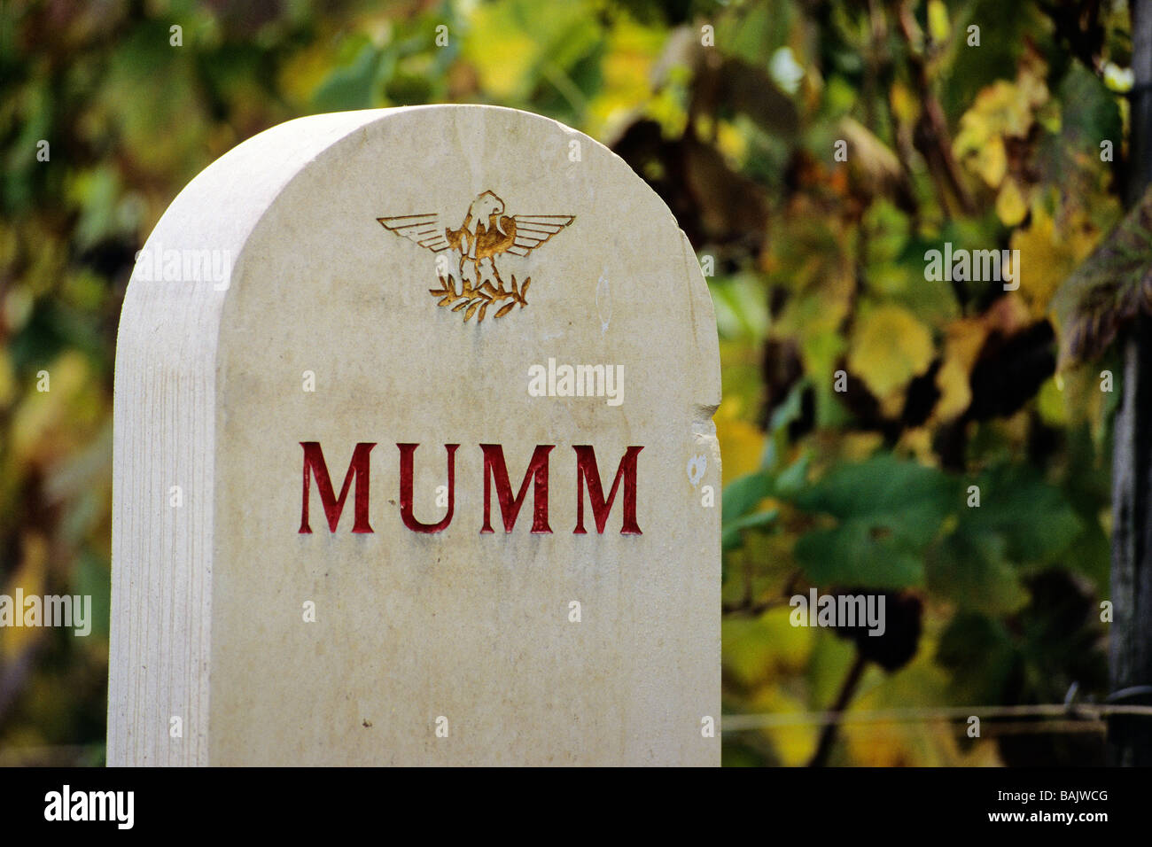 Mumm logo hi-res stock photography and images - Alamy